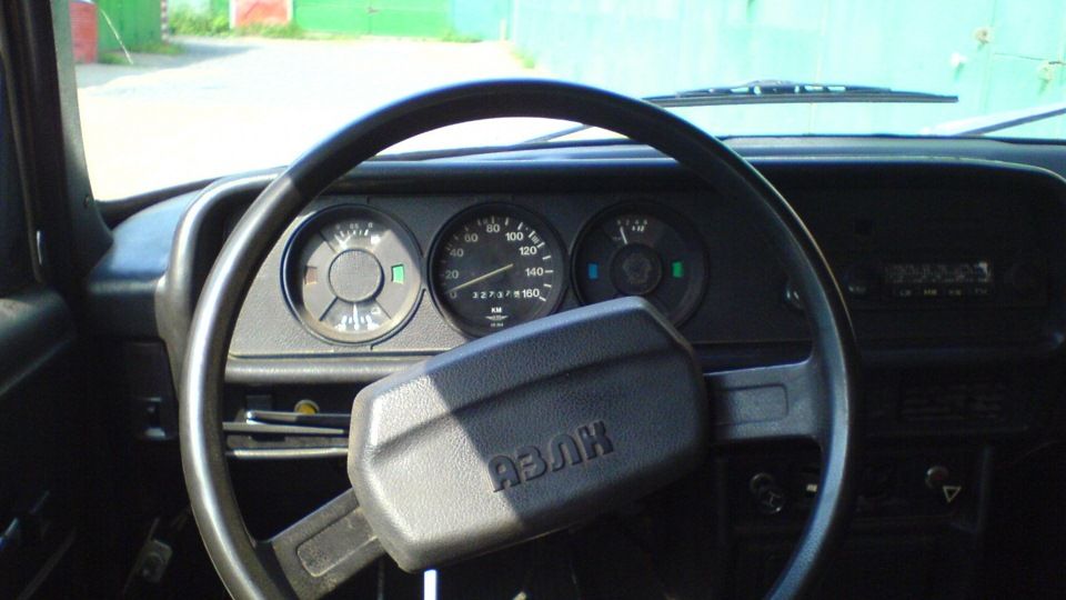 Moskvich 2137 Kombi technical specifications and fuel economy